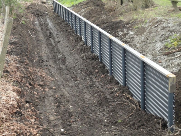 Realisaties: foto's van damwand met damwandplaten of damwandprofielen